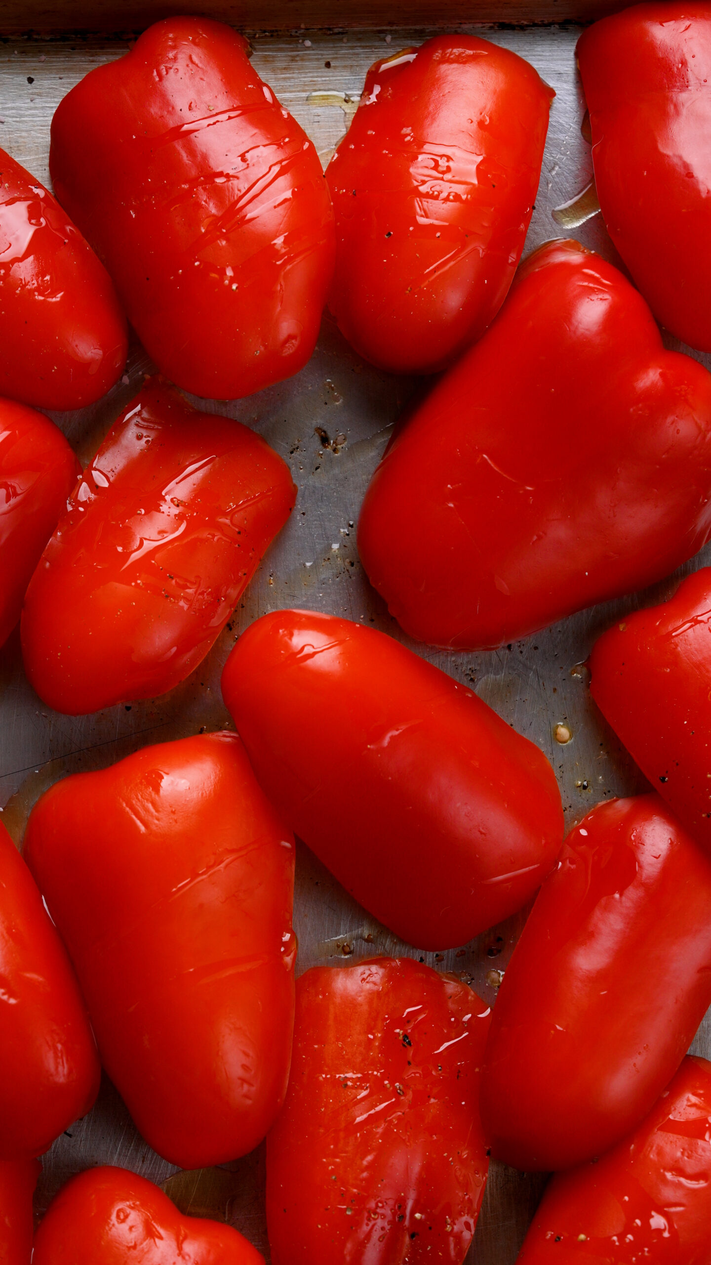 Roasted Red Pepper & Garlic Soup - Chasing Cravings